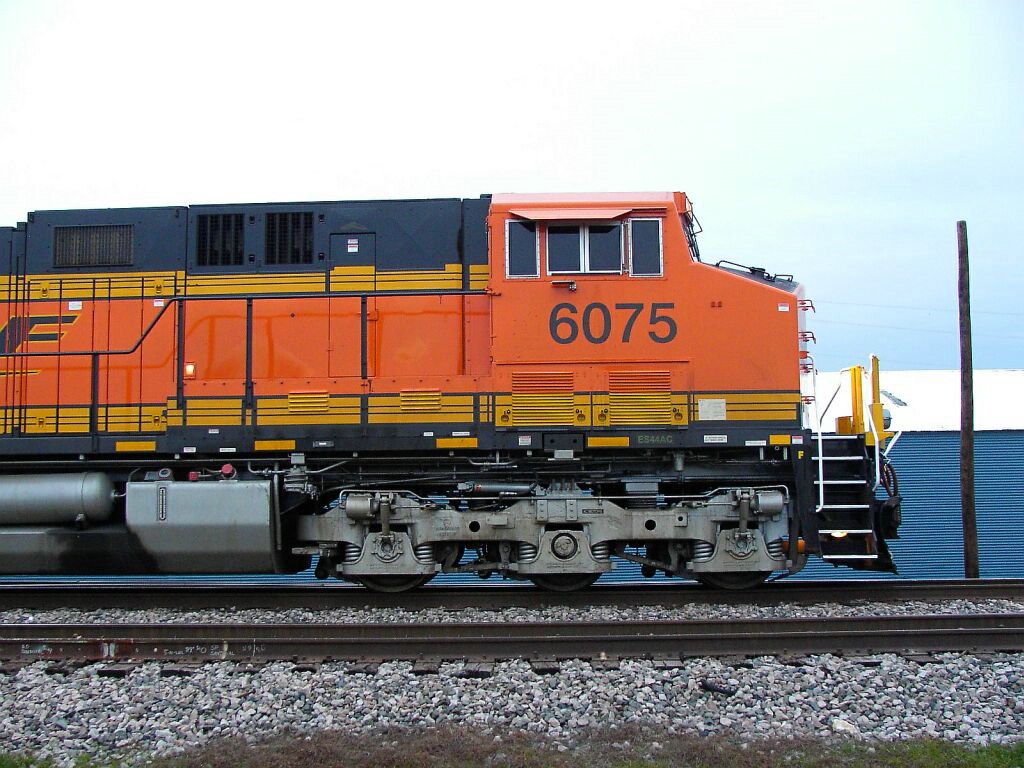 BNSF 6075